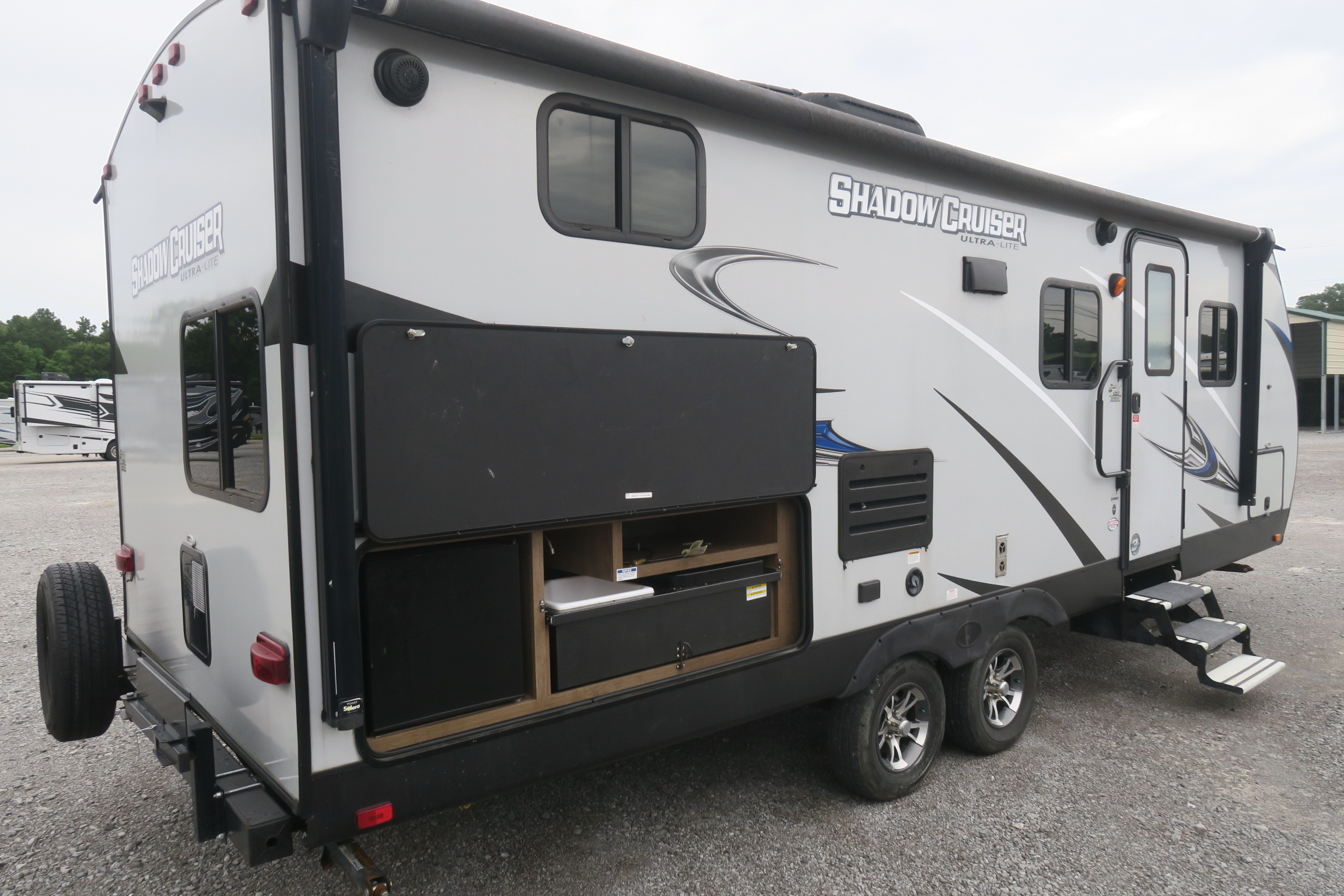 USED 2019 SHADOW CRUISER 240BHS - Overview | Berryland Campers
