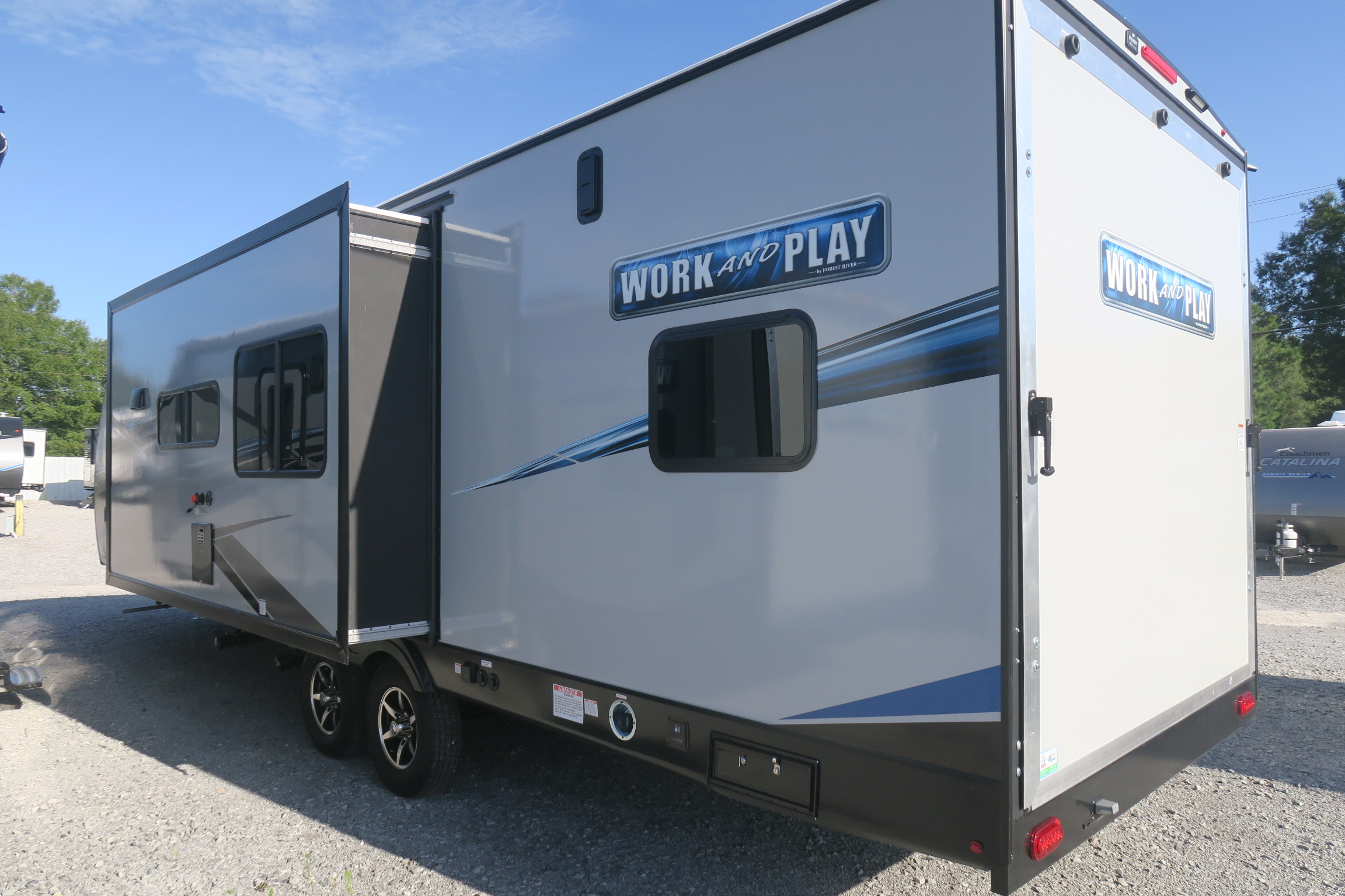 NEW 2022 WORK AND PLAY 29SS - Overview | Berryland Campers