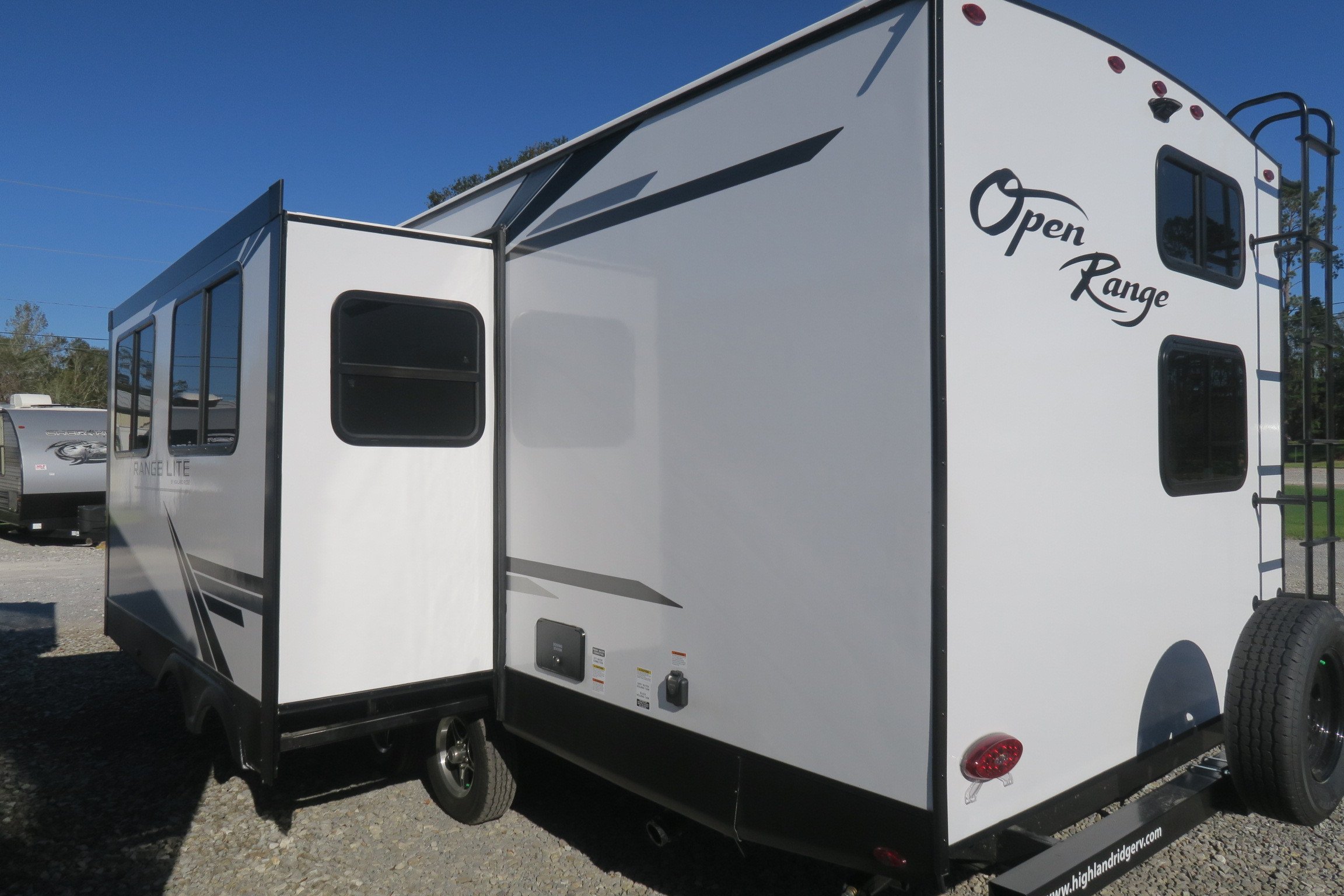 NEW 2022 OPEN RANGE 261BH - Overview | Berryland Campers