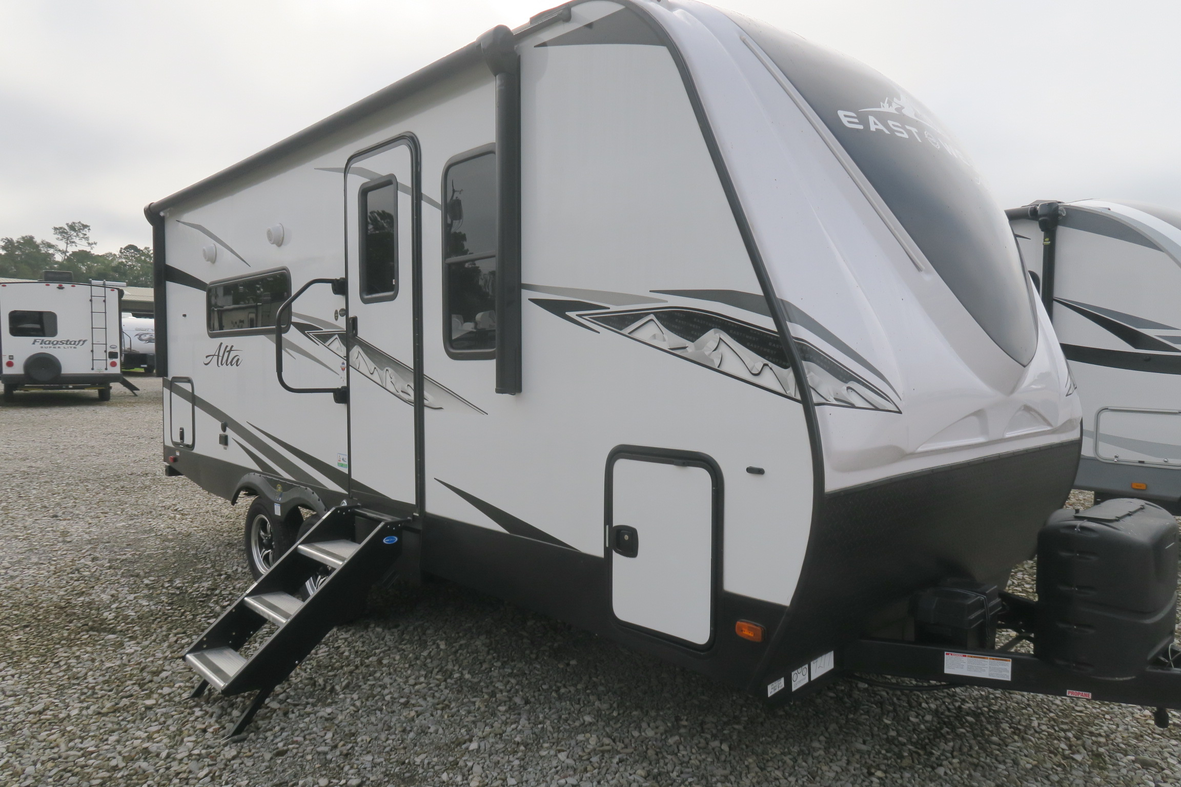 NEW 2022 ALTA 1900MMK - Overview | Berryland Campers