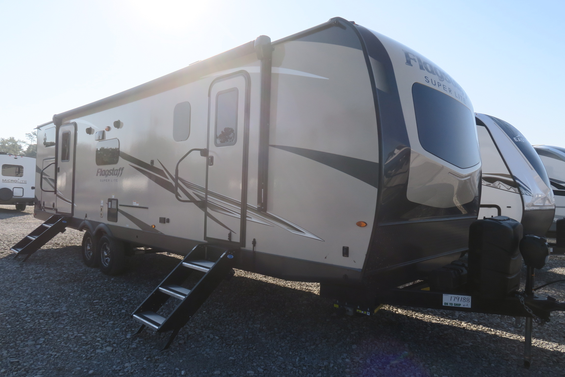NEW 2022 FLAGSTAFF SUPER LITE 29BHS - Overview | Berryland Campers