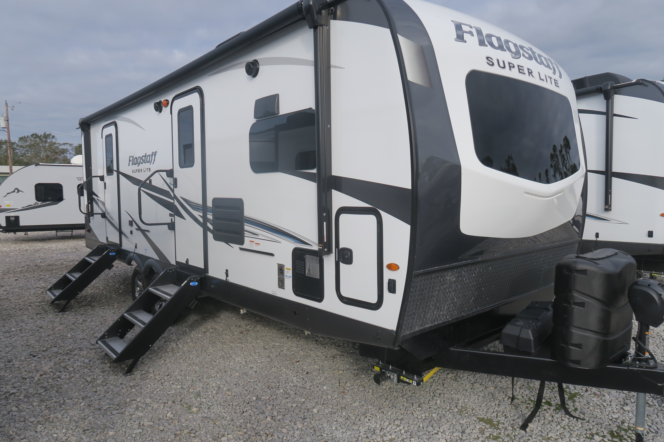 NEW 2022 FLAGSTAFF SUPER LITE 26FKBS - Overview | Berryland Campers