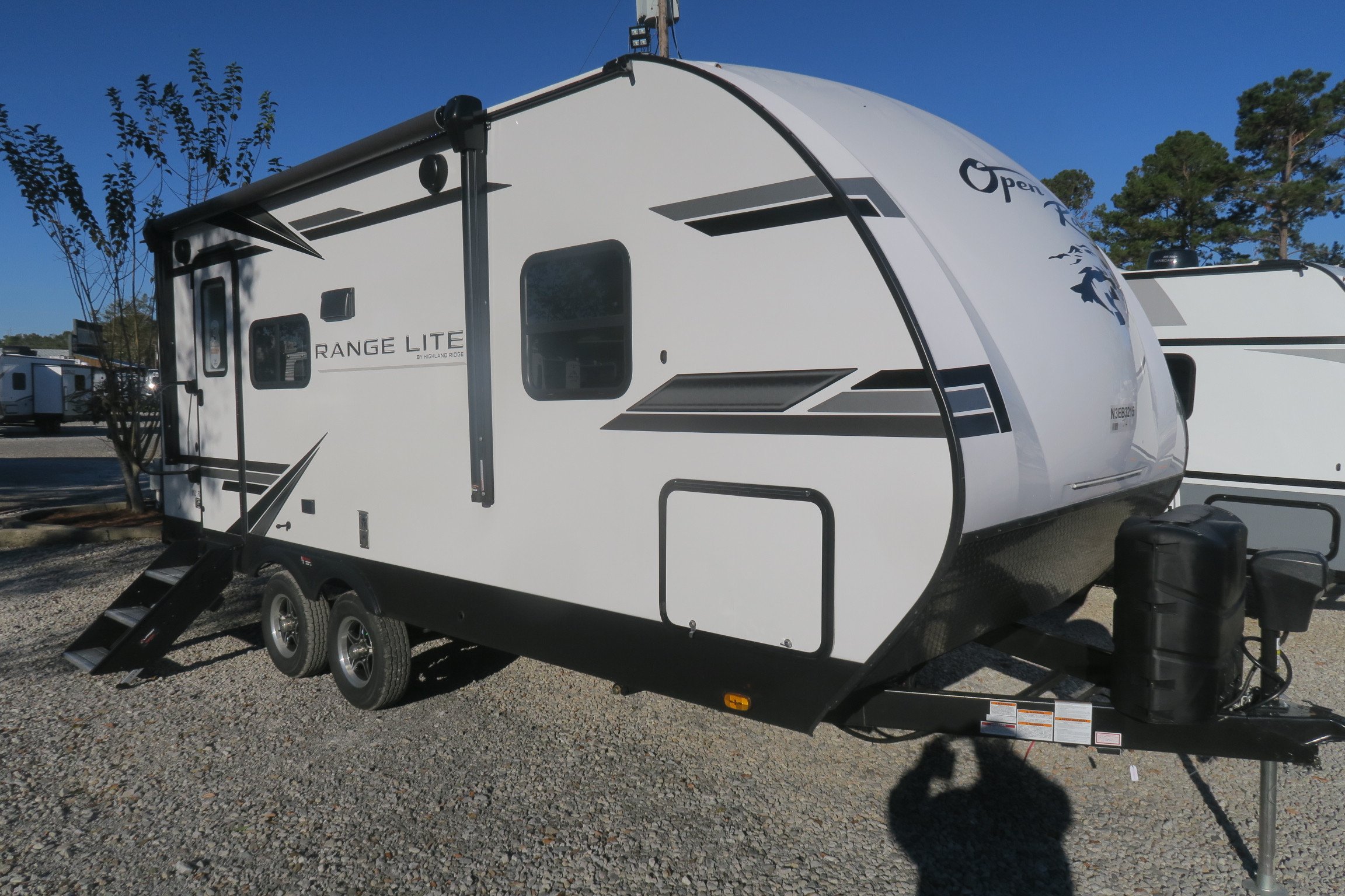 NEW 2022 OPEN RANGE RANGE LITE 212FB - Overview | Berryland Campers