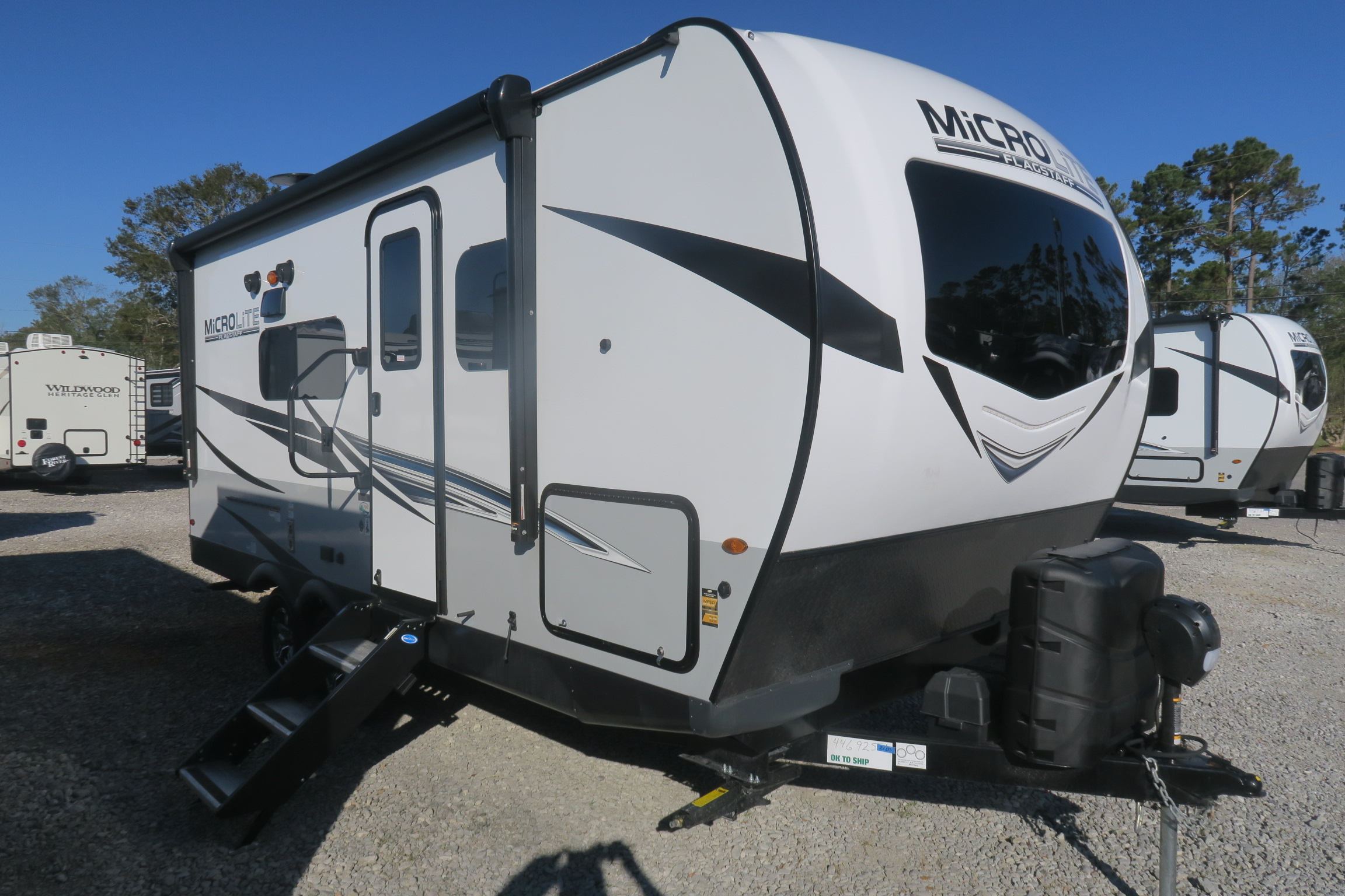 NEW 2022 FLAGSTAFF MICRO LITE 21DS - Overview | Berryland Campers