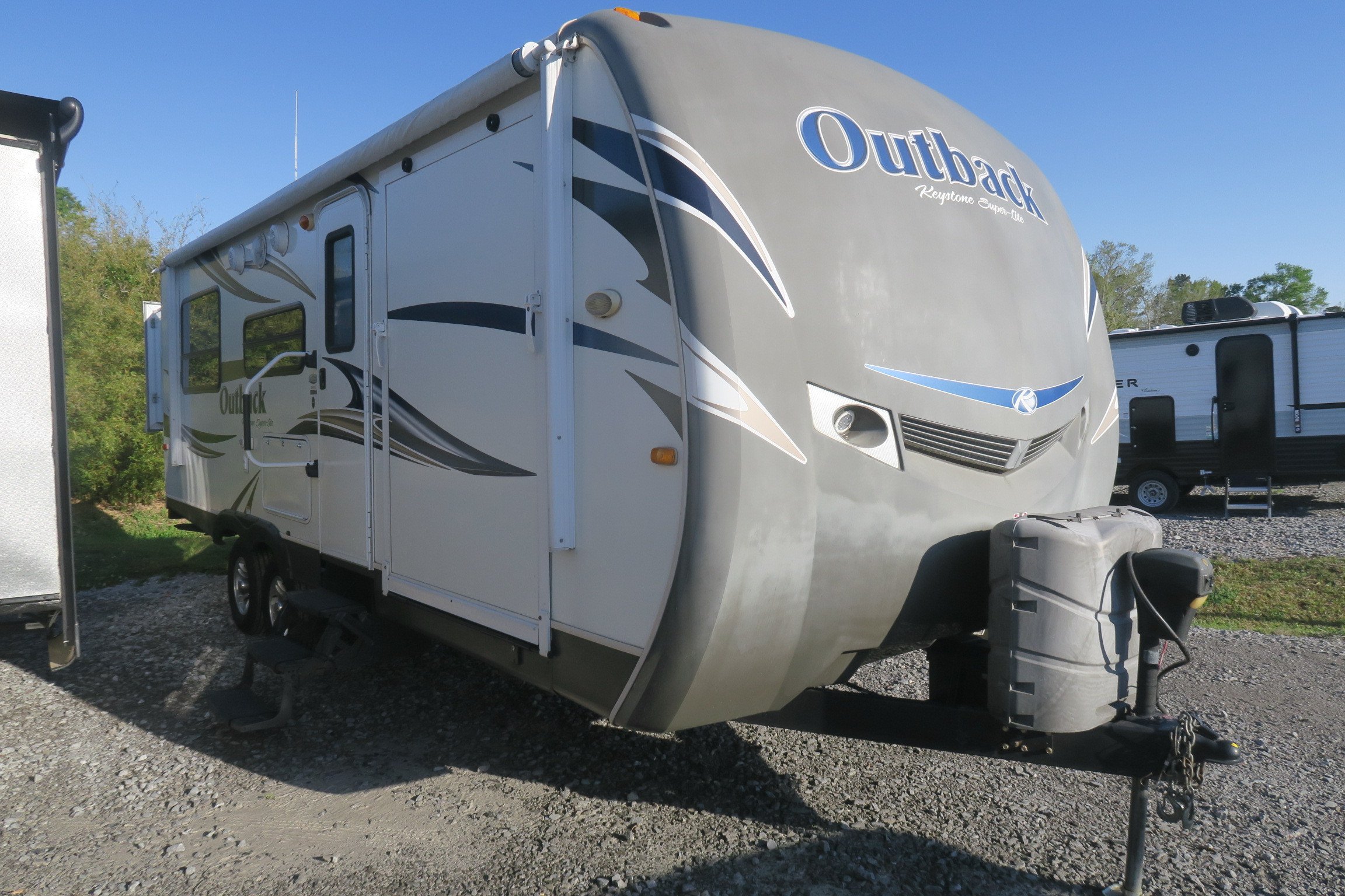 USED 2013 OUTBACK 230RS - Overview | Berryland Campers