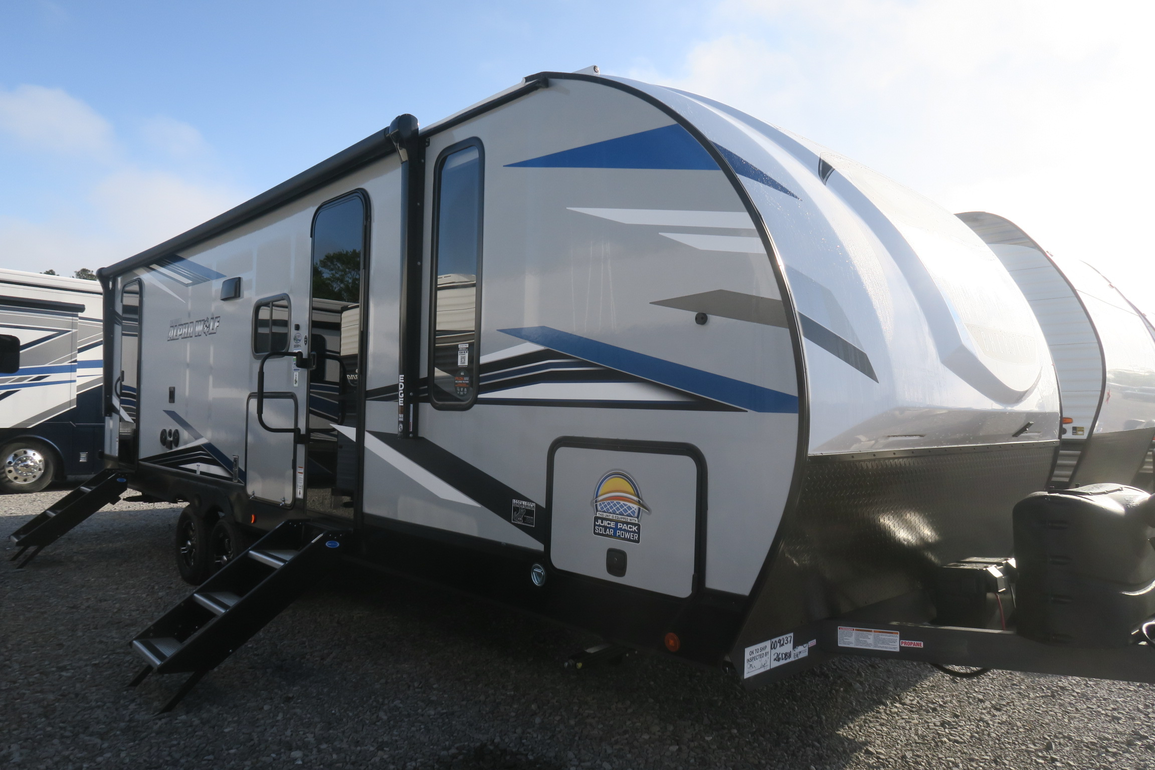 NEW 2022 CHEROKEE ALPHA WOLF 26DBH - Overview | Berryland Campers