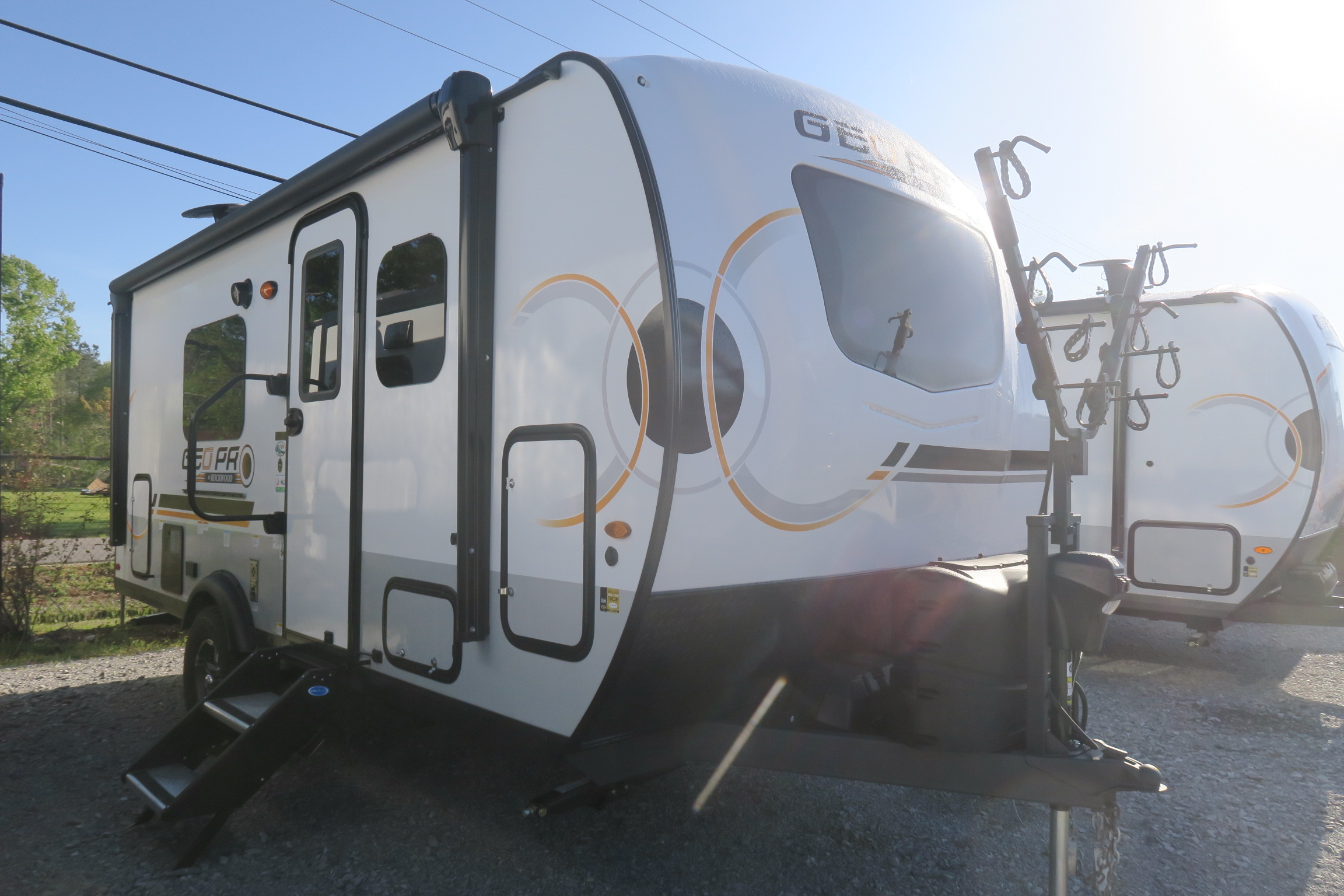 NEW 2022 ROCKWOOD GEO PRO 19FDS - Overview | Berryland Campers