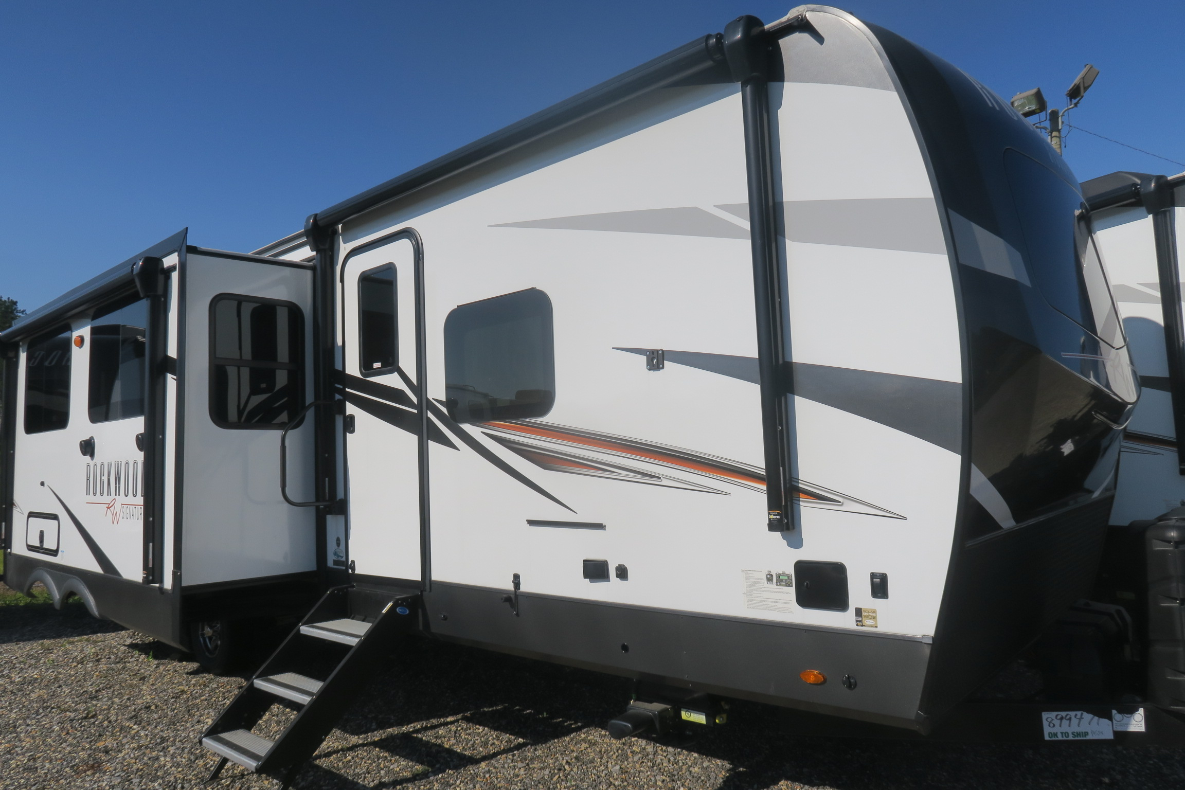 NEW 2022 ROCKWOOD SIGNATURE ULTRA LITE 8336BH - Overview | Berryland ...