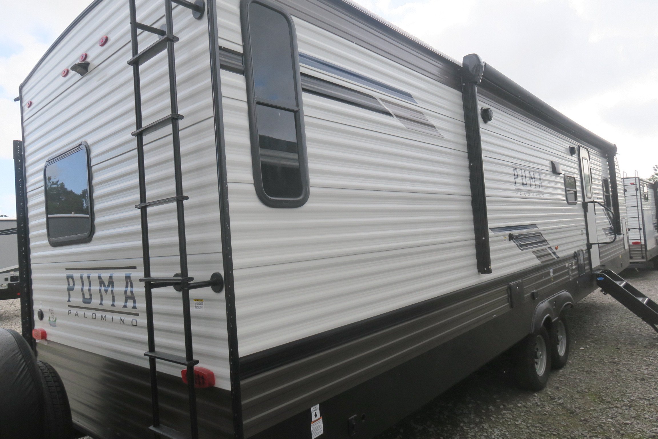 NEW 2023 PUMA 32RBFQ-2B 32RBFQ - Overview | Berryland Campers