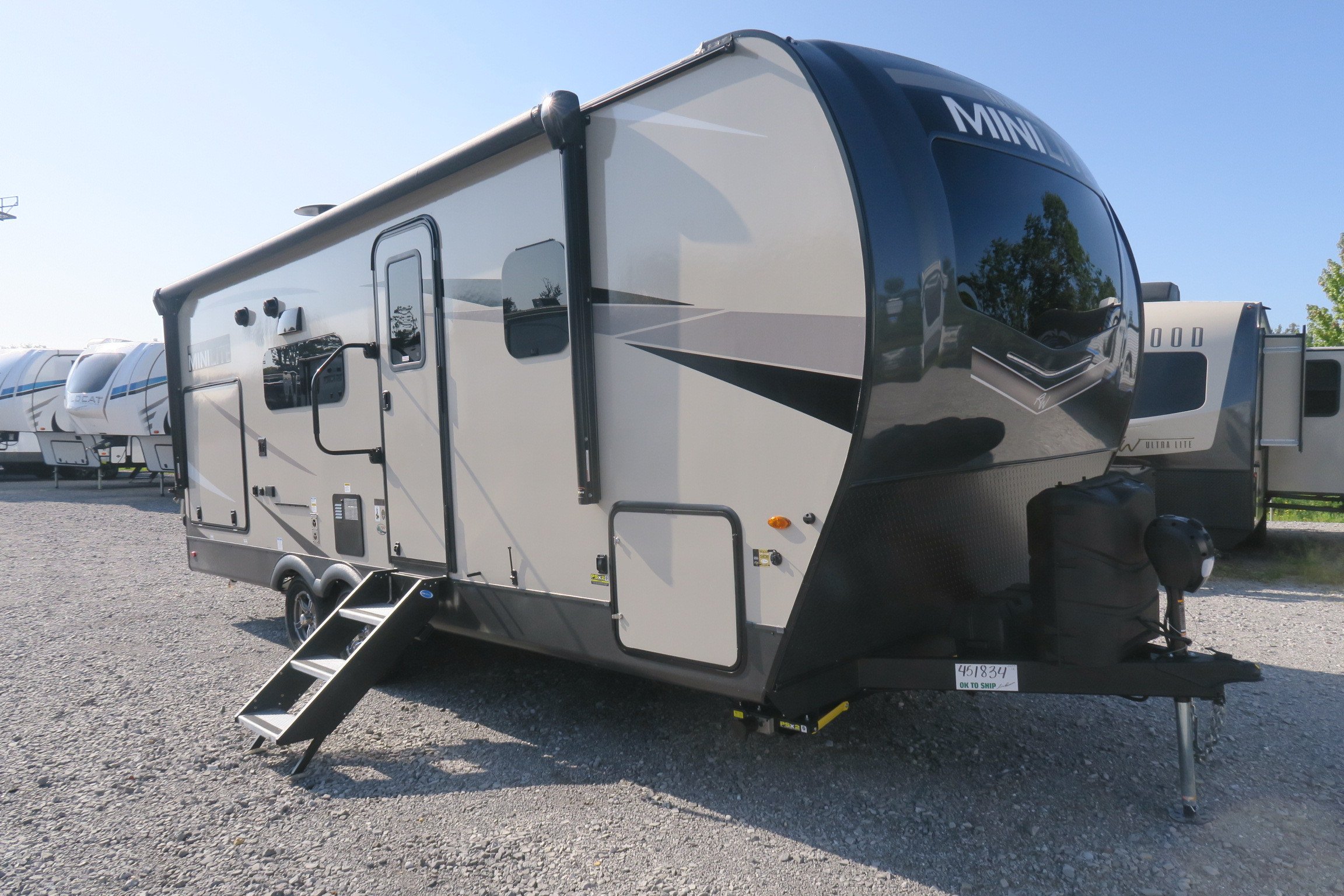 NEW 2023 ROCKWOOD MINI LITE 2513S - Overview | Berryland Campers