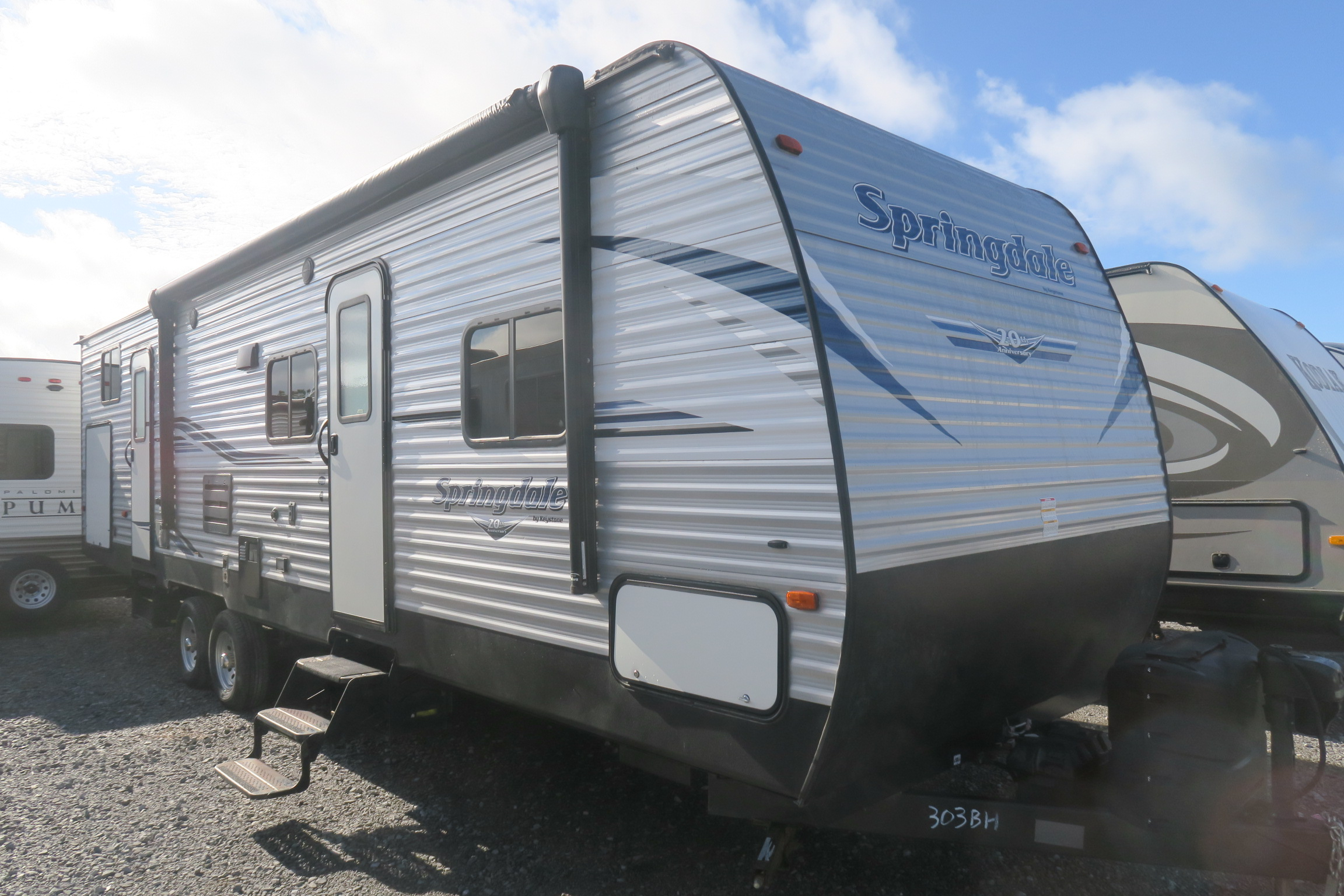 USED 2020 SPRINGDALE 303BH 303BHS - Overview | Berryland Campers