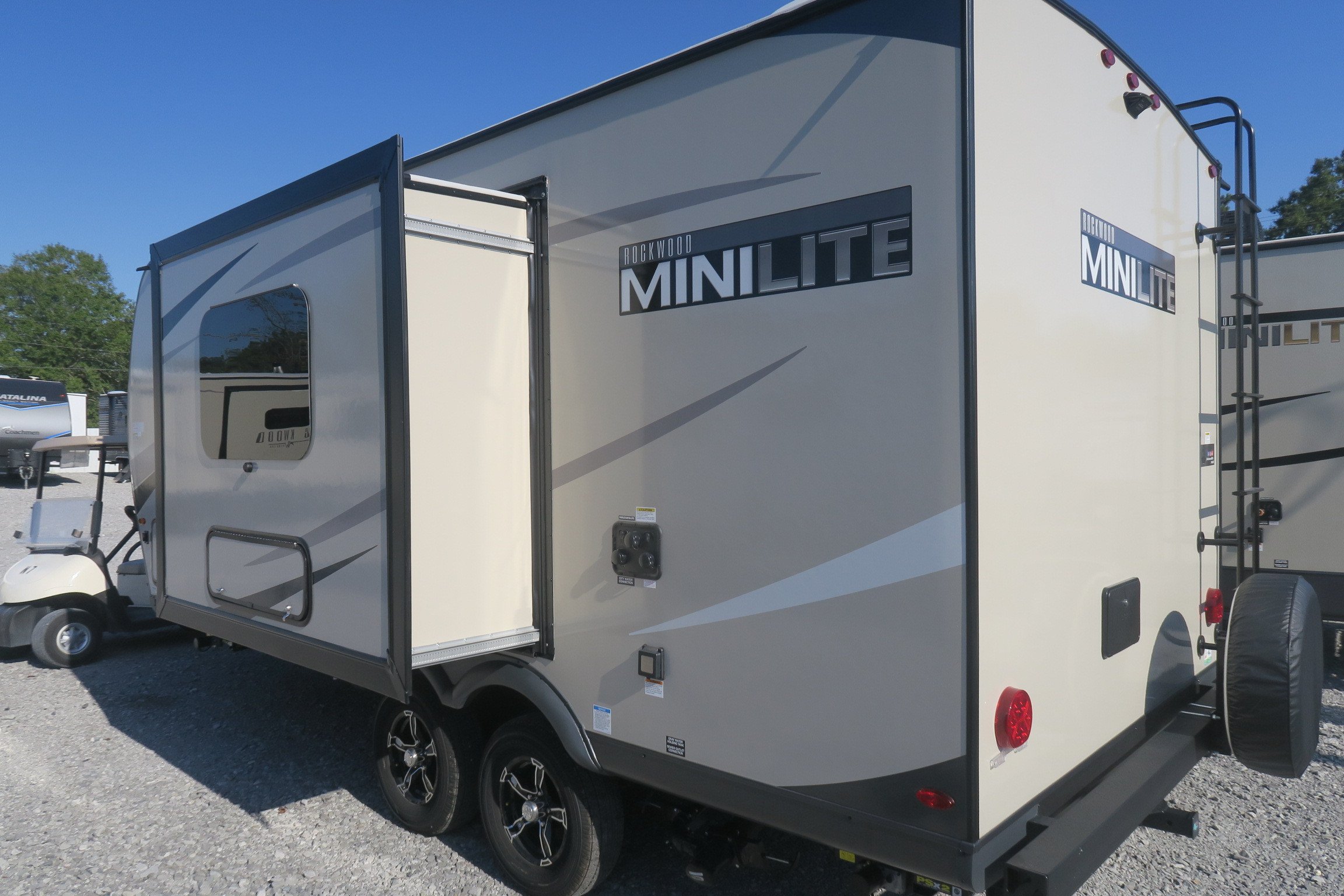 NEW 2023 ROCKWOOD MINI LITE 2109S - Overview | Berryland Campers