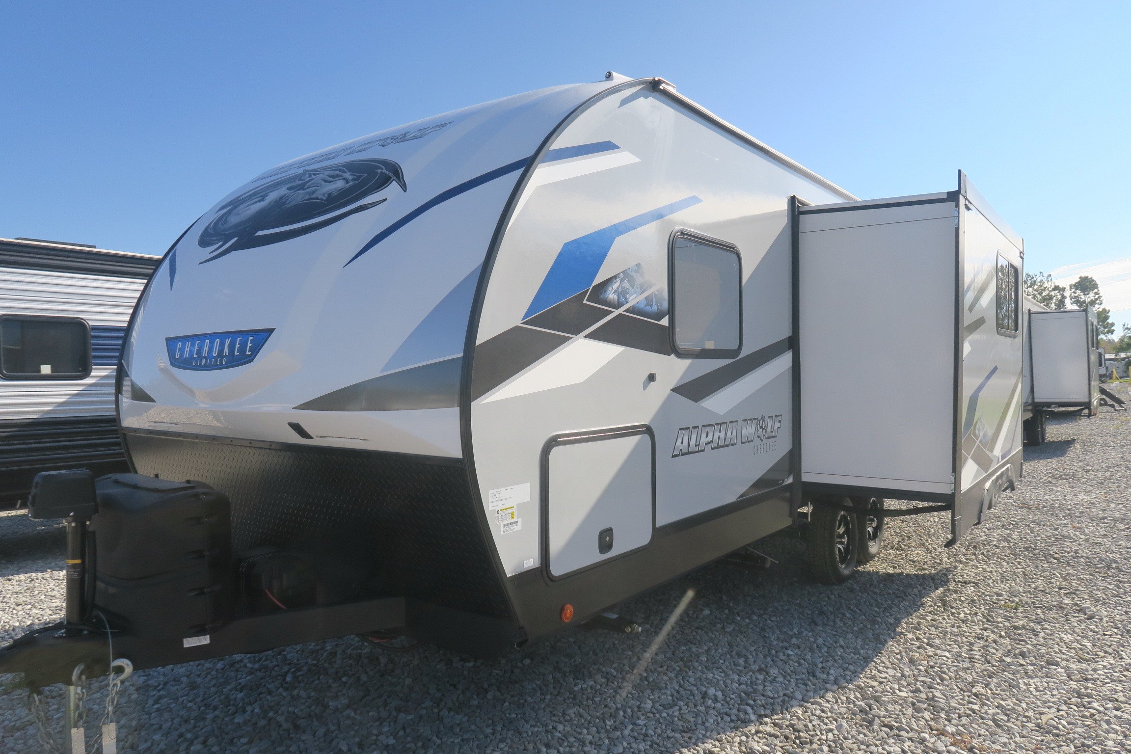 NEW 2023 CHEROKEE ALPHA WOLF 22SW - Overview | Berryland Campers