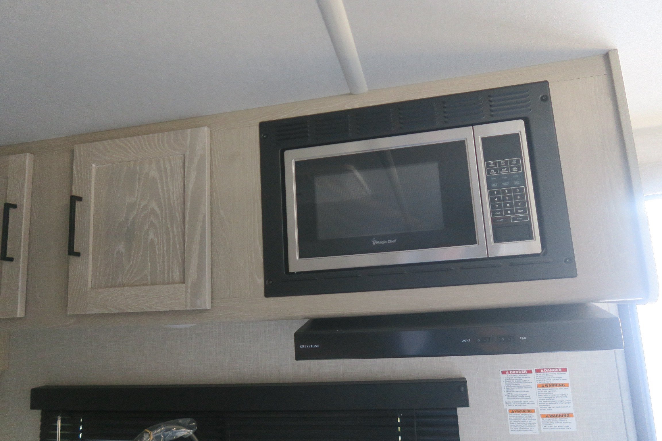 NEW 2023 ROCKWOOD MINI LITE 2109S - Overview | Berryland Campers