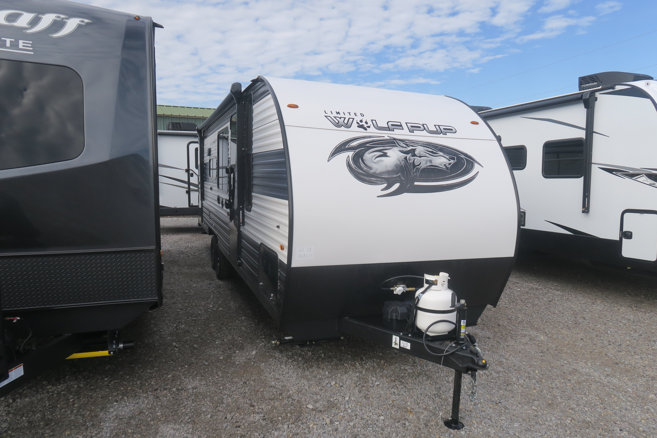 NEW 2023 CHEROKEE WOLF PUP 25JB - Overview | Berryland Campers