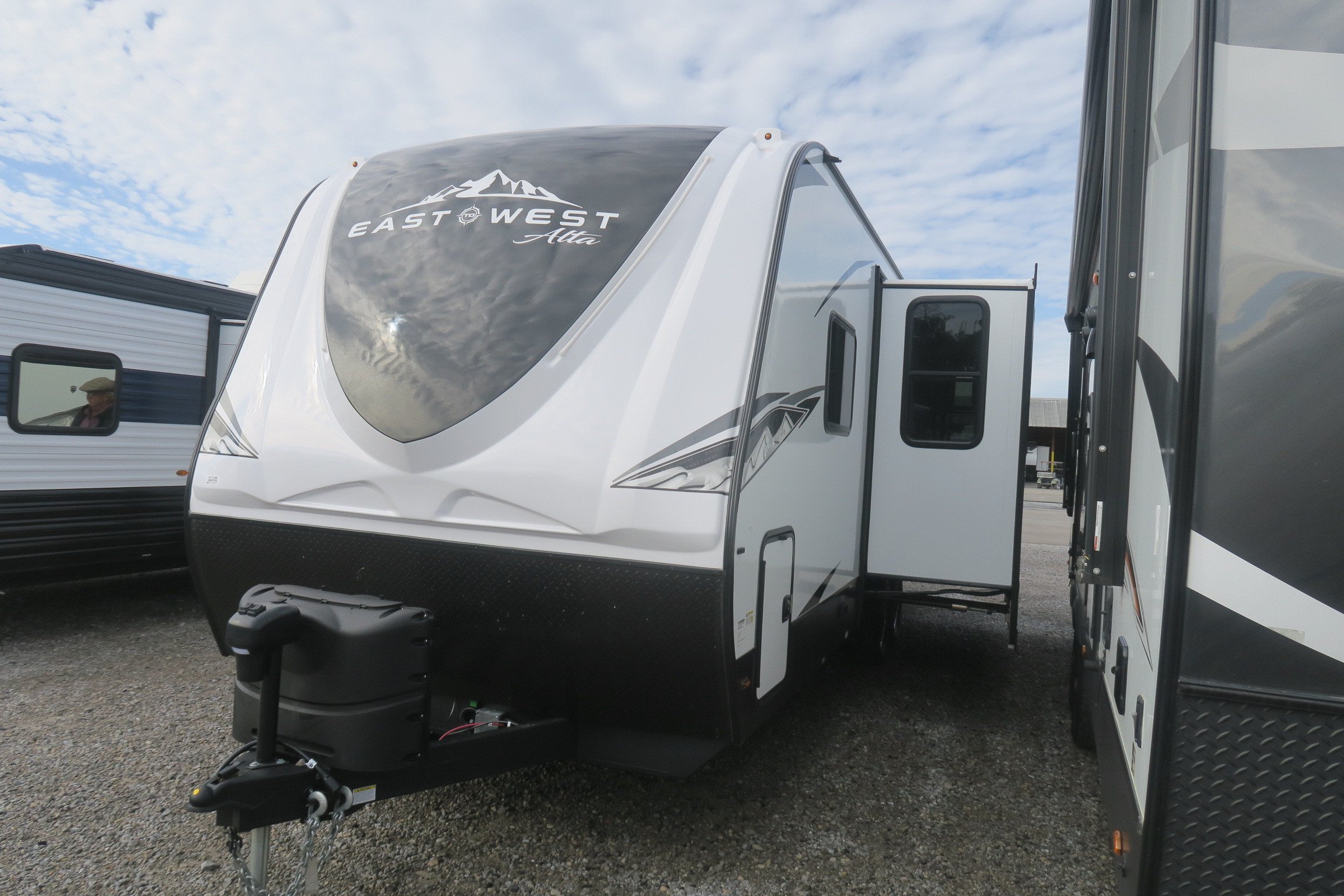 NEW 2023 ALTA 2600KRB - Overview | Berryland Campers