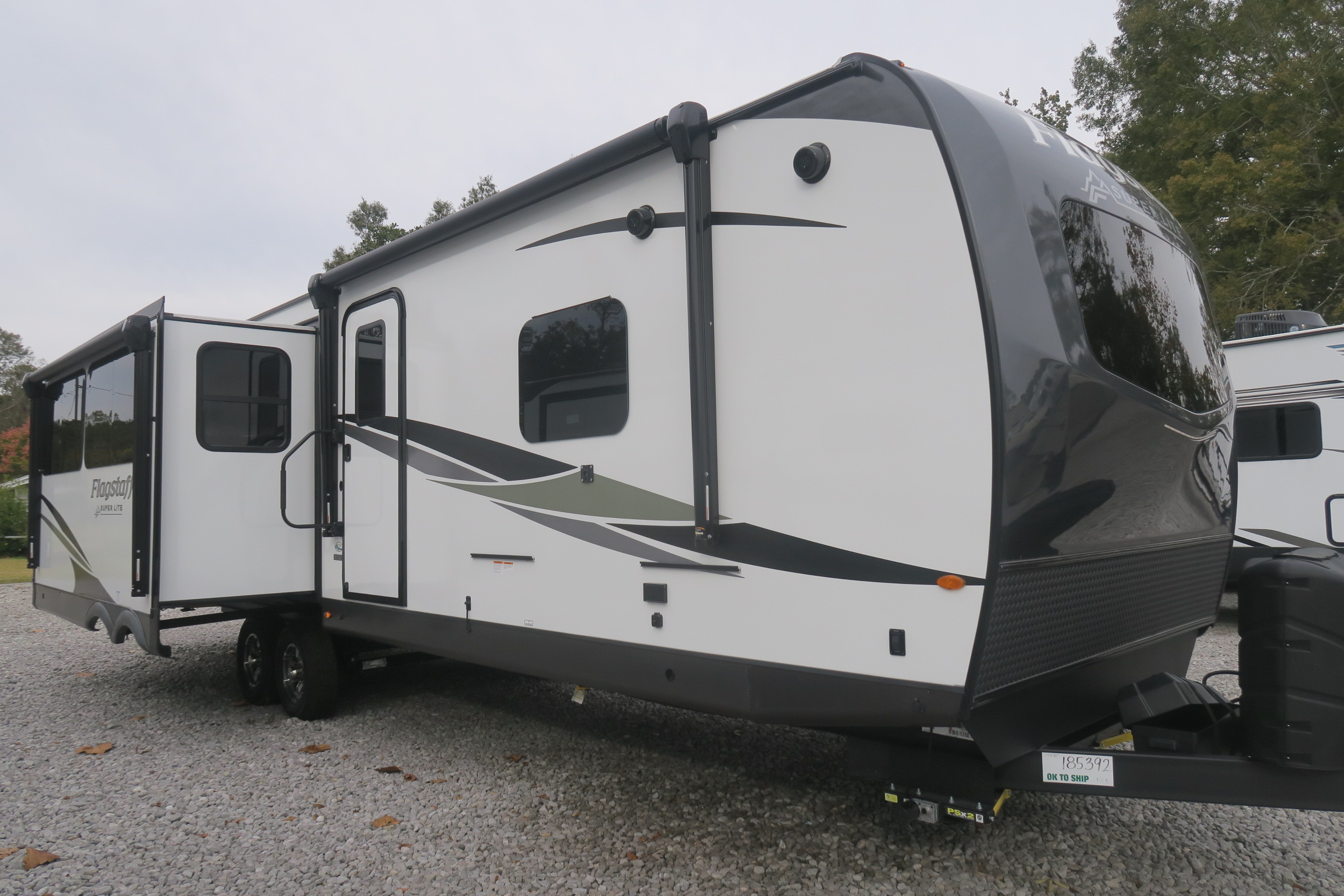NEW 2023 FLAGSTAFF SUPER LITE 29RLBS - Overview | Berryland Campers