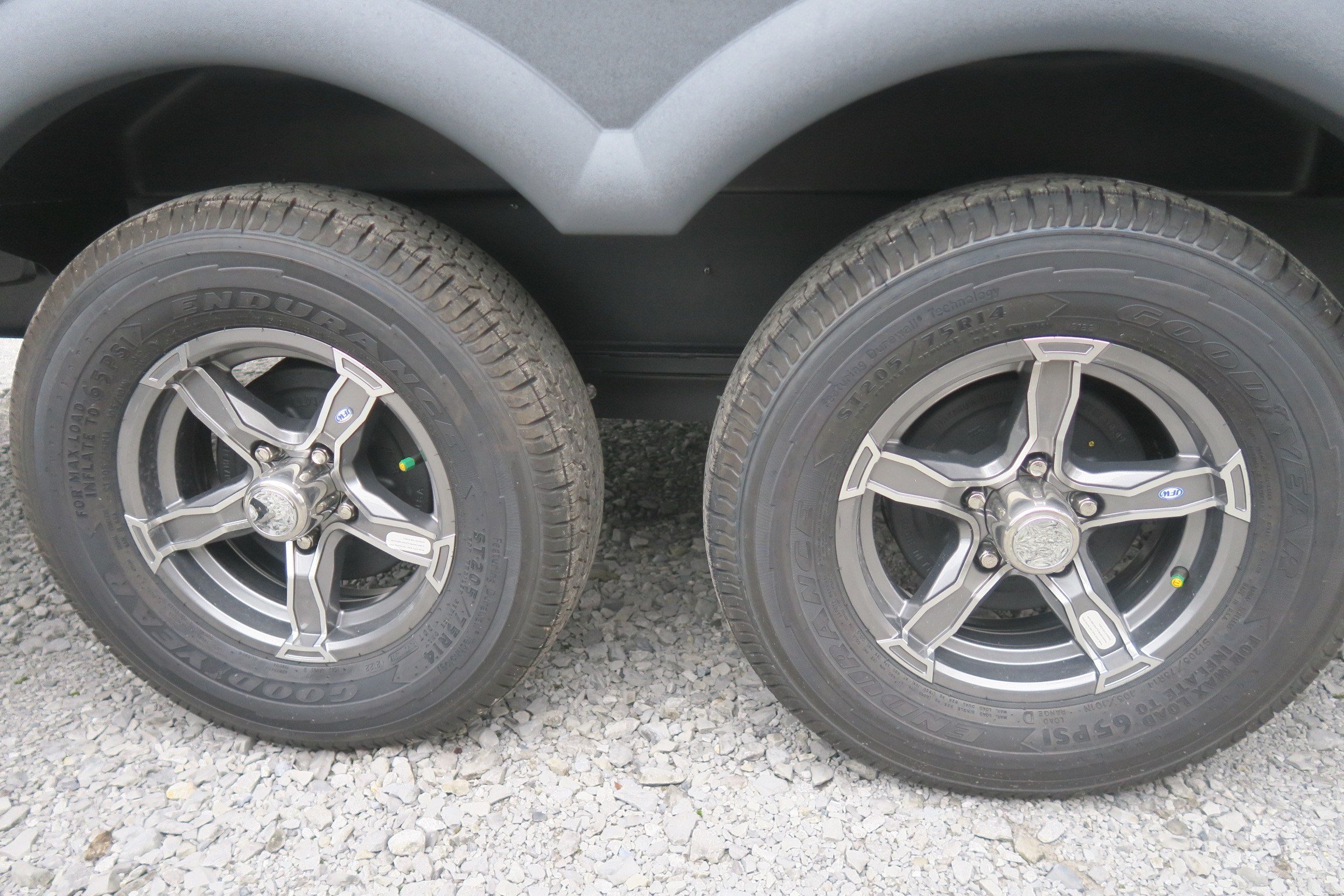 NEW 2023 ROCKWOOD MINI LITE 2109S - Overview | Berryland Campers