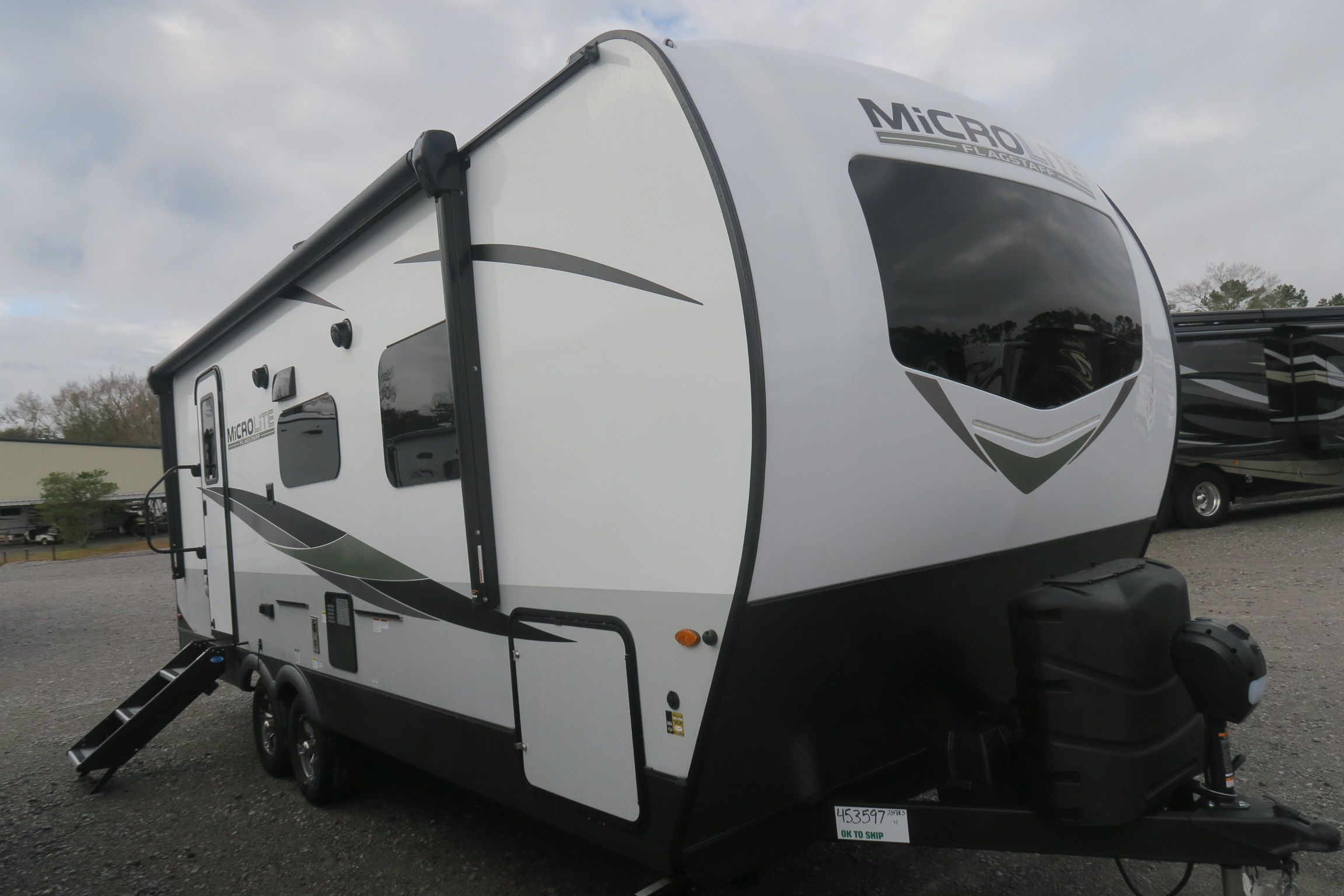 NEW 2023 FLAGSTAFF MICRO LITE 25FBLS - Overview | Berryland Campers