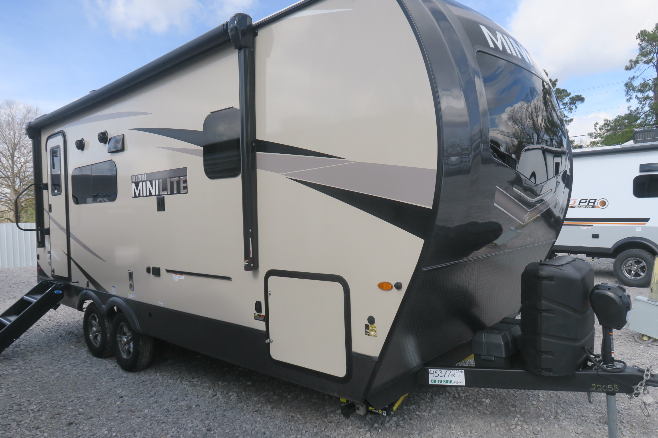 NEW 2023 ROCKWOOD MINI LITE 2205S - Overview | Berryland Campers