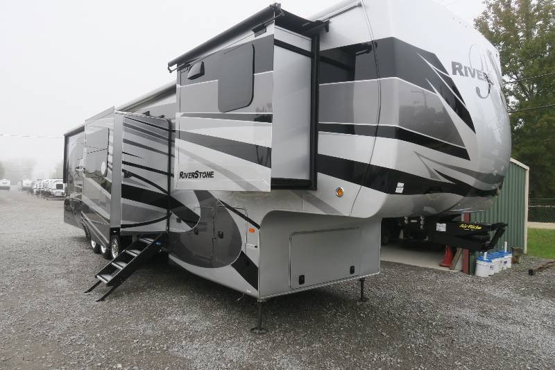 NEW 2019 RIVERSTONE 39FKTH - Overview | Berryland Campers