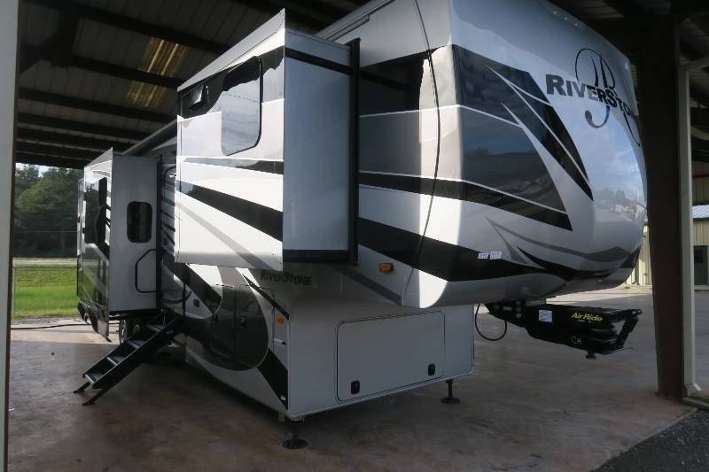 NEW 2019 RIVERSTONE 39FK - Overview | Berryland Campers
