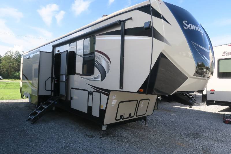 NEW 2019 SANDPIPER 383RBLOK - Overview | Berryland Campers