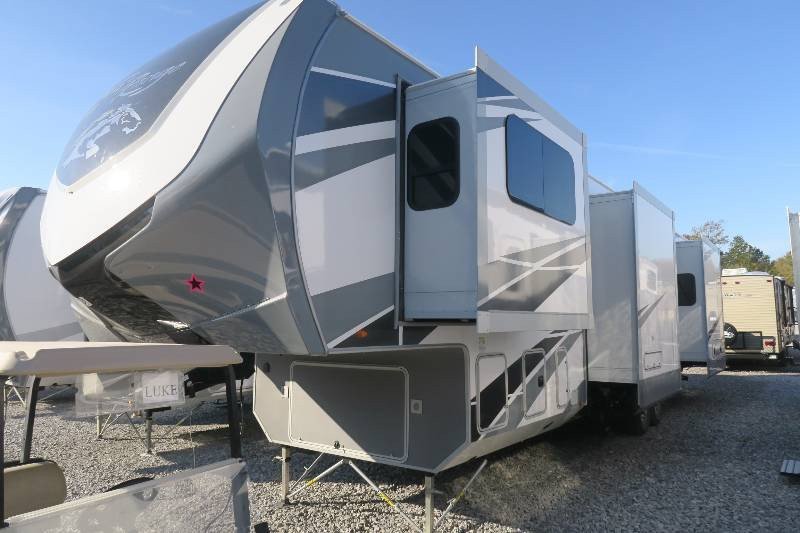 NEW 2018 OPEN RANGE 3X 387RBS - Overview | Berryland Campers