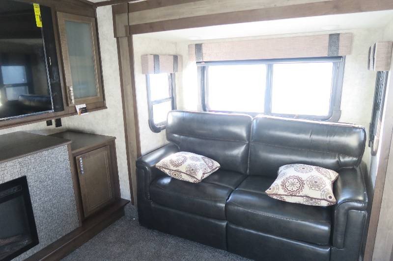 NEW 2018 OPEN RANGE 3X 387RBS - Overview | Berryland Campers