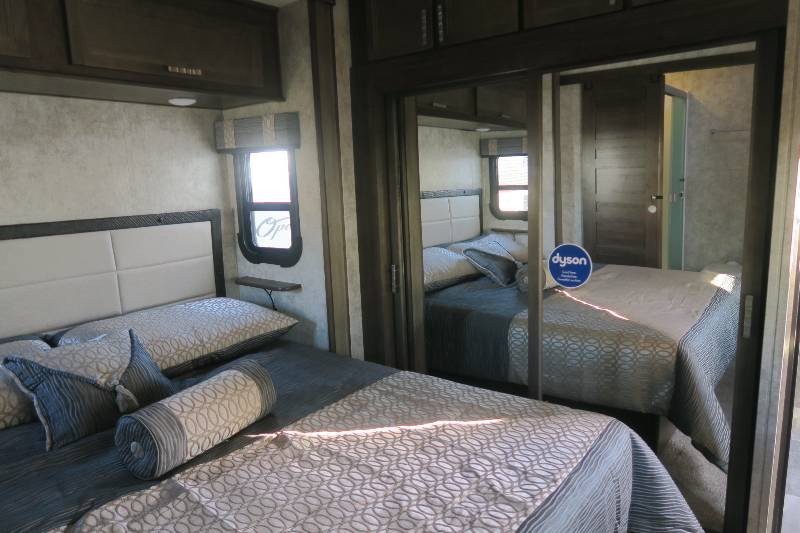 NEW 2018 OPEN RANGE 3X 387RBS - Overview | Berryland Campers