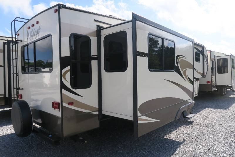 NEW 2018 FOREST RIVER WILDCAT 30GT - Overview | Berryland Campers