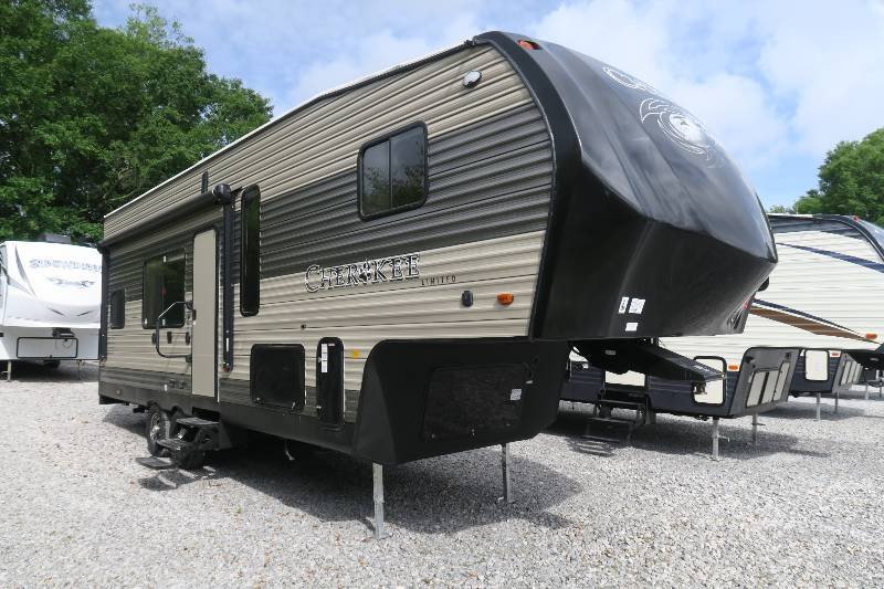 NEW 2018 FOREST RIVER CHEROKEE 255RR - Overview | Berryland Campers