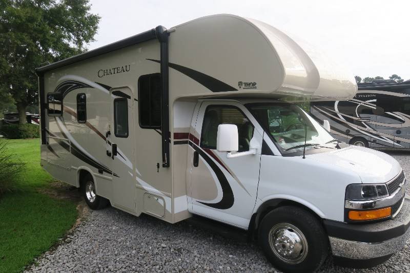NEW 2018 THOR CHATEAU 23U - Overview | Berryland Campers