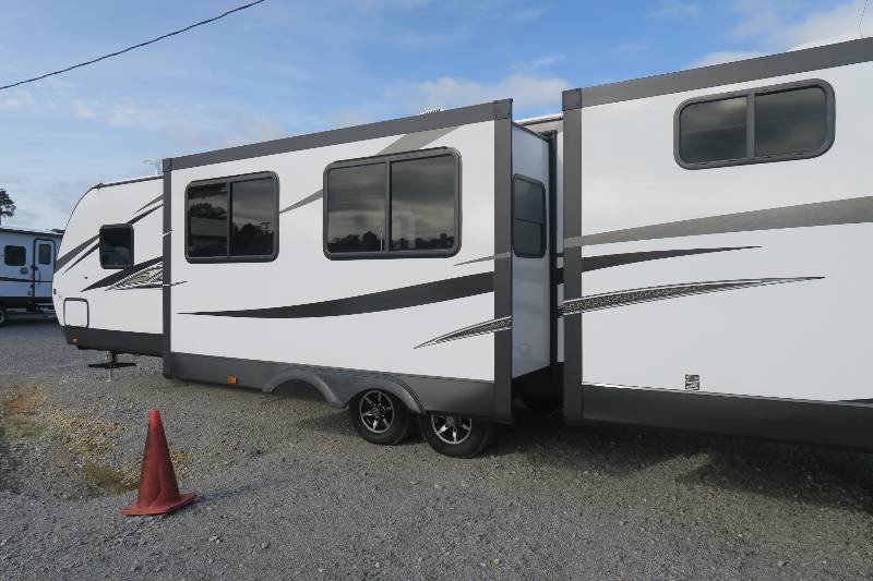 NEW 2018 OPEN RANGE MESA RIDGE 3310BH - Overview | Berryland Campers