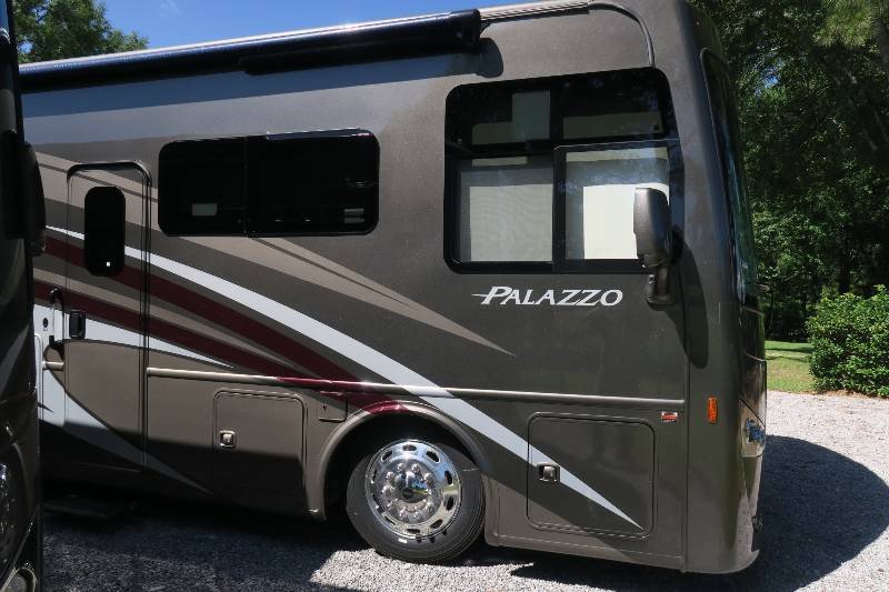 NEW 2018 THOR PALAZZO 33.3 - Overview | Berryland Campers
