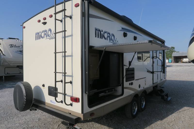 NEW 2018 FOREST RIVER MICRO-LITE BY FLAGSTAFF 25BDS - Overview ...