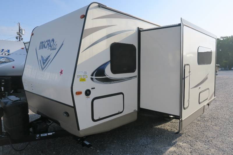 NEW 2018 FOREST RIVER MICRO-LITE BY FLAGSTAFF 25BDS - Overview ...