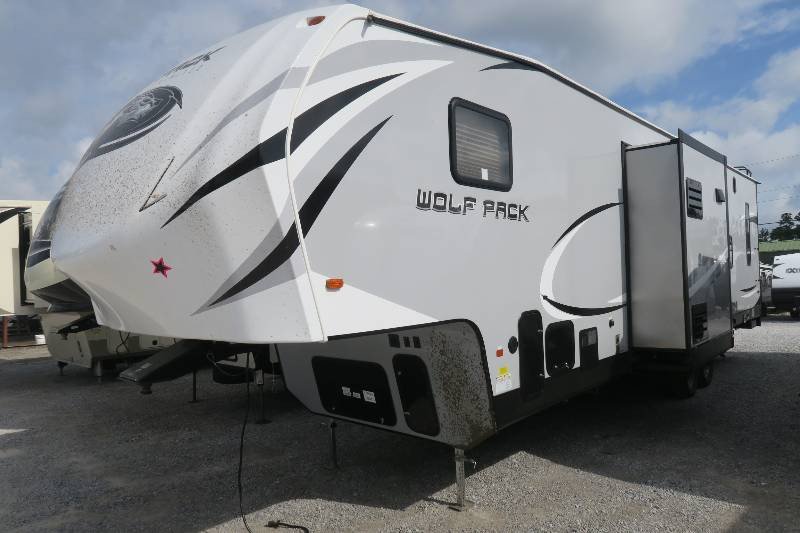 NEW 2018 FOREST RIVER WOLF PACK 325PACK13 - Overview | Berryland Campers