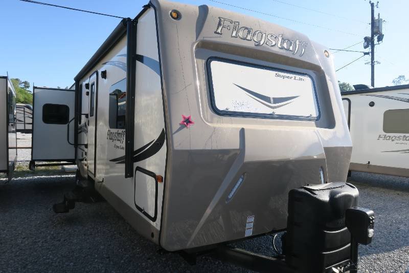 NEW 2017 FOREST RIVER FLAGSTAFF 27RLWS - Overview | Berryland Campers