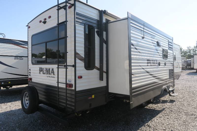 NEW 2017 PALOMINO PUMA 31RLQS - Overview | Berryland Campers