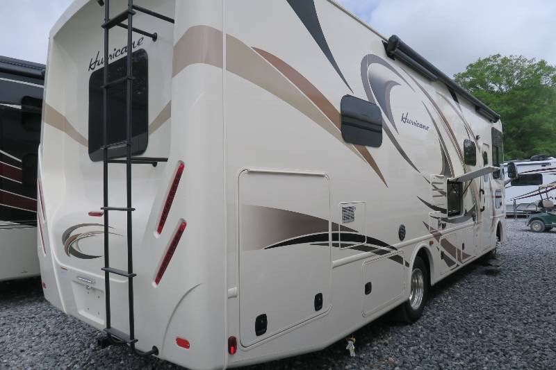 NEW 2017 FOUR WINDS HURRICANE 31S - Overview | Berryland Campers