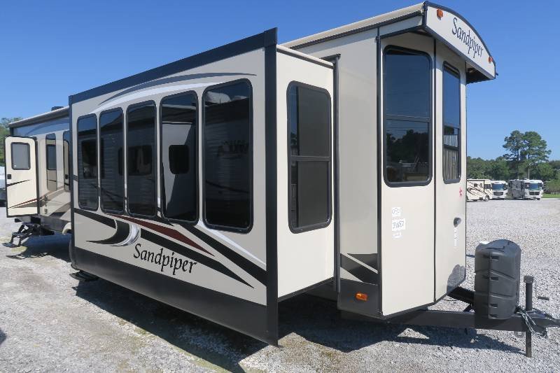 NEW 2017 FOREST RIVER SANDPIPER 385FKBH - Overview | Berryland Campers