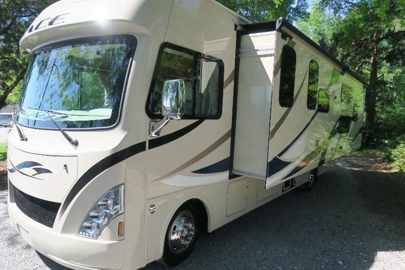 NEW 2017 THOR ACE 30.2 - Overview | Berryland Campers