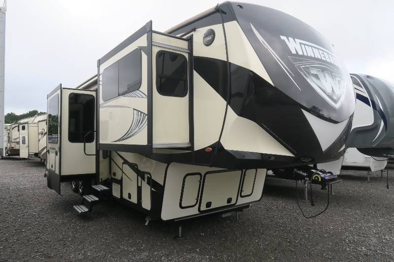 USED 2017 WINNEBAGO DESTINATION 37FL - Overview | Berryland Campers