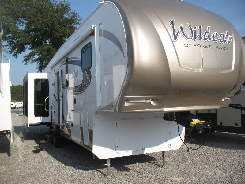 NEW 2016 FOREST RIVER WILDCAT 327CK - Overview | Berryland Campers