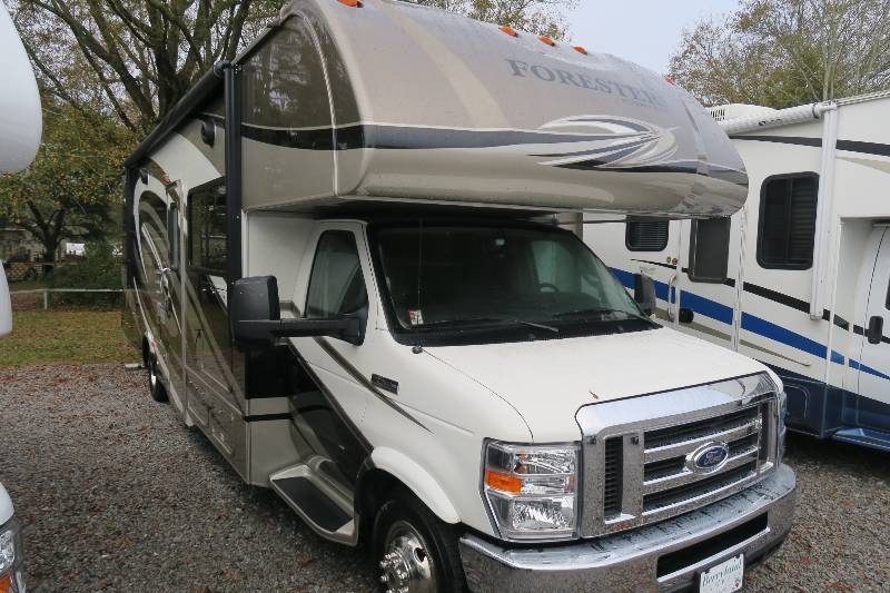 USED 2016 FOREST RIVER FORESTER 3051S - Overview | Berryland Campers