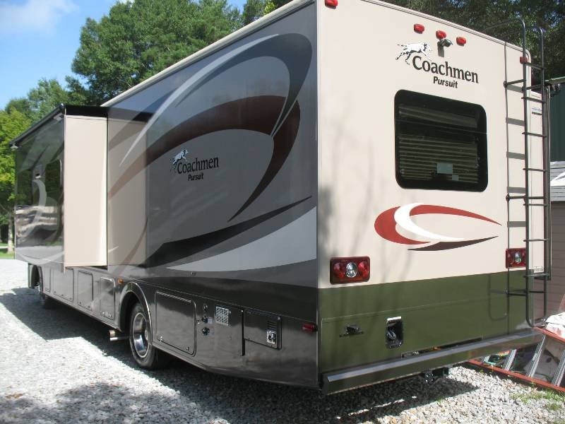NEW 2016 COACHMEN PURSUIT 33BH - Overview | Berryland Campers