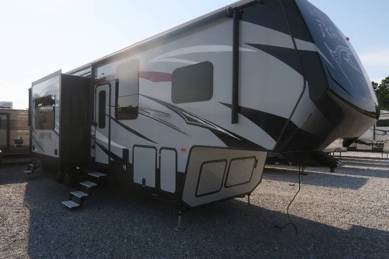 USED 2016 KEYSTONE RAPTOR 355TS - Overview | Berryland Campers