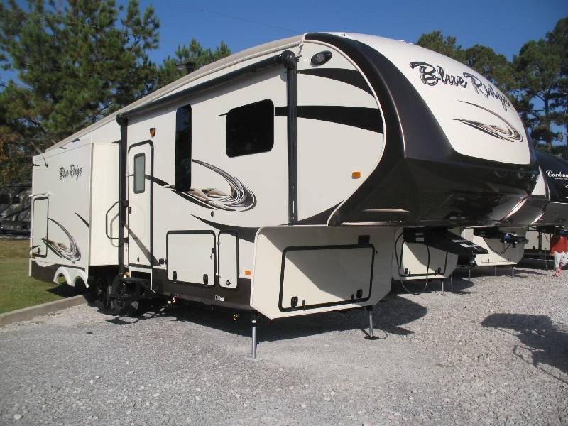 NEW 2016 FOREST RIVER BLUE RIDGE BY CARDINAL 3720BH - Overview ...