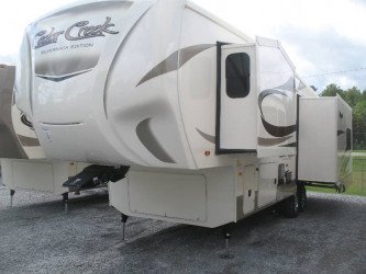 NEW 2016 FOREST RIVER SILVERBACK 29RE - Overview | Berryland Campers